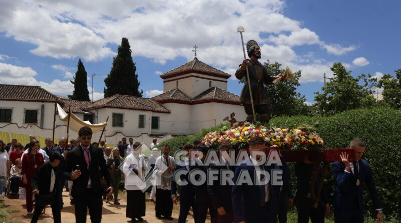 San Isidro Labrador procesionó por las inmediaciones de la parroquia de ...
